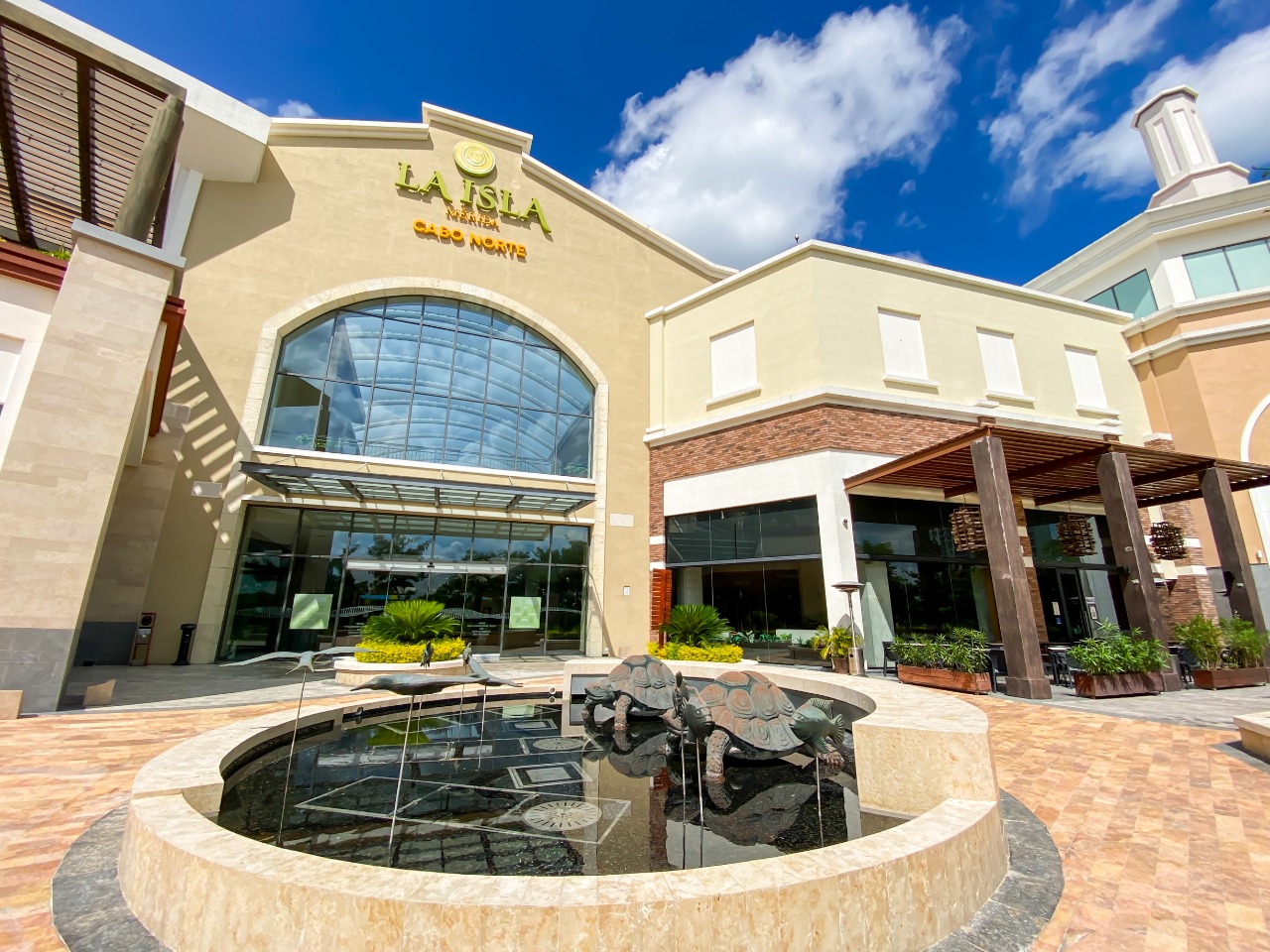 La Isla Mérida Malltertainment